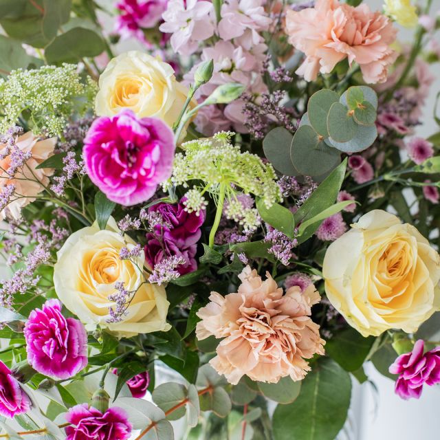 Pack Ramo Nilo con Chocolate y Dedicatoria | Colvin España